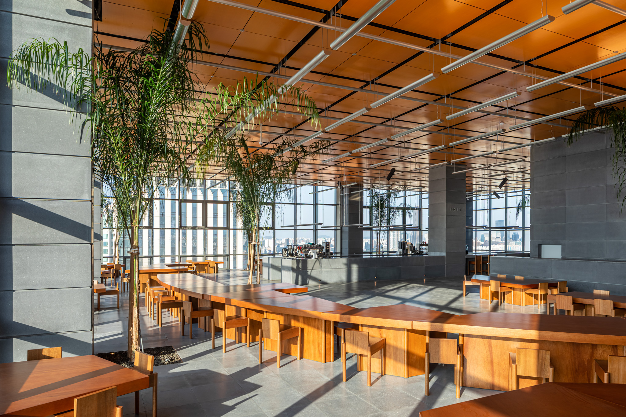 HYBE : Auditorium & Cafe, 2021 | studio COM