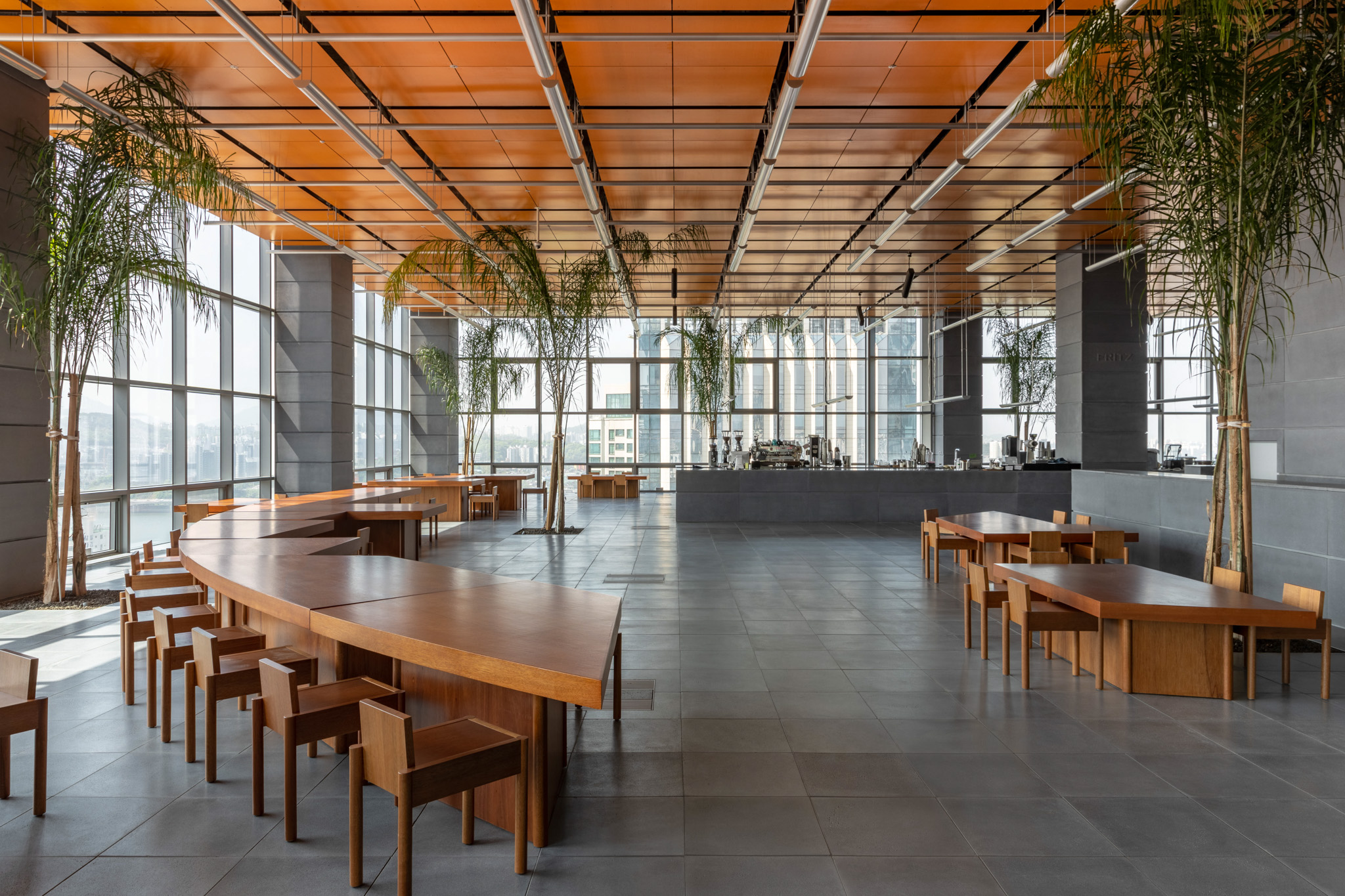 HYBE : Auditorium & Cafe, 2021 | studio COM