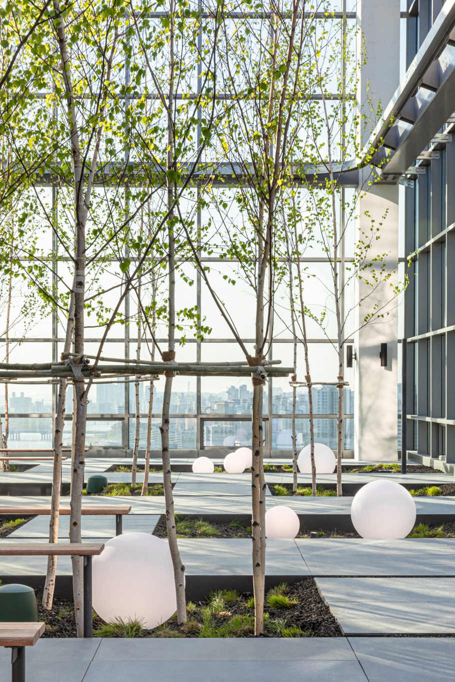 HYBE : Auditorium & Cafe, 2021 | studio COM